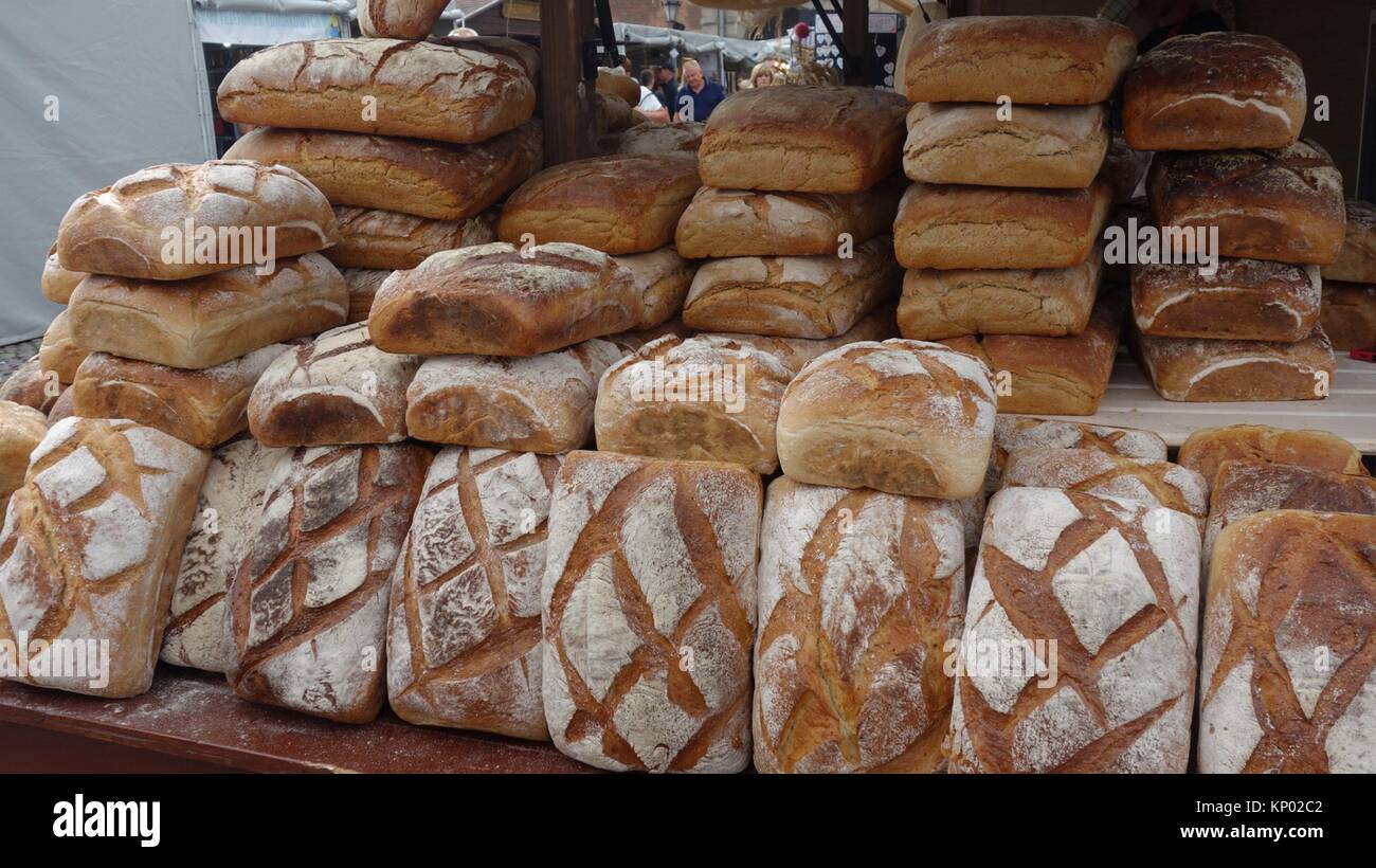 Europe bread stall hi-res stock photography and images - Alamy