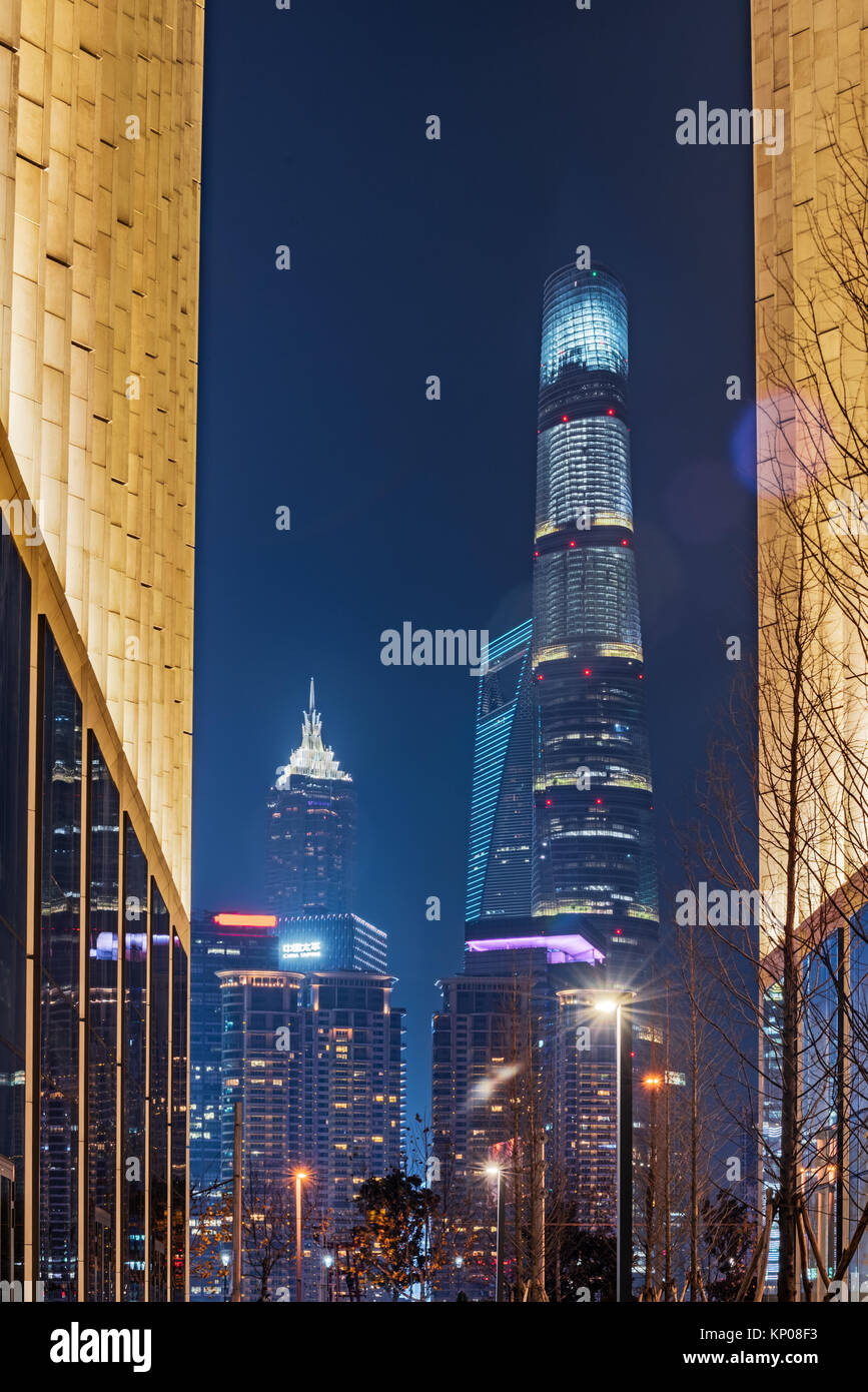 Shanghai skyline in china hi-res stock photography and images - Alamy