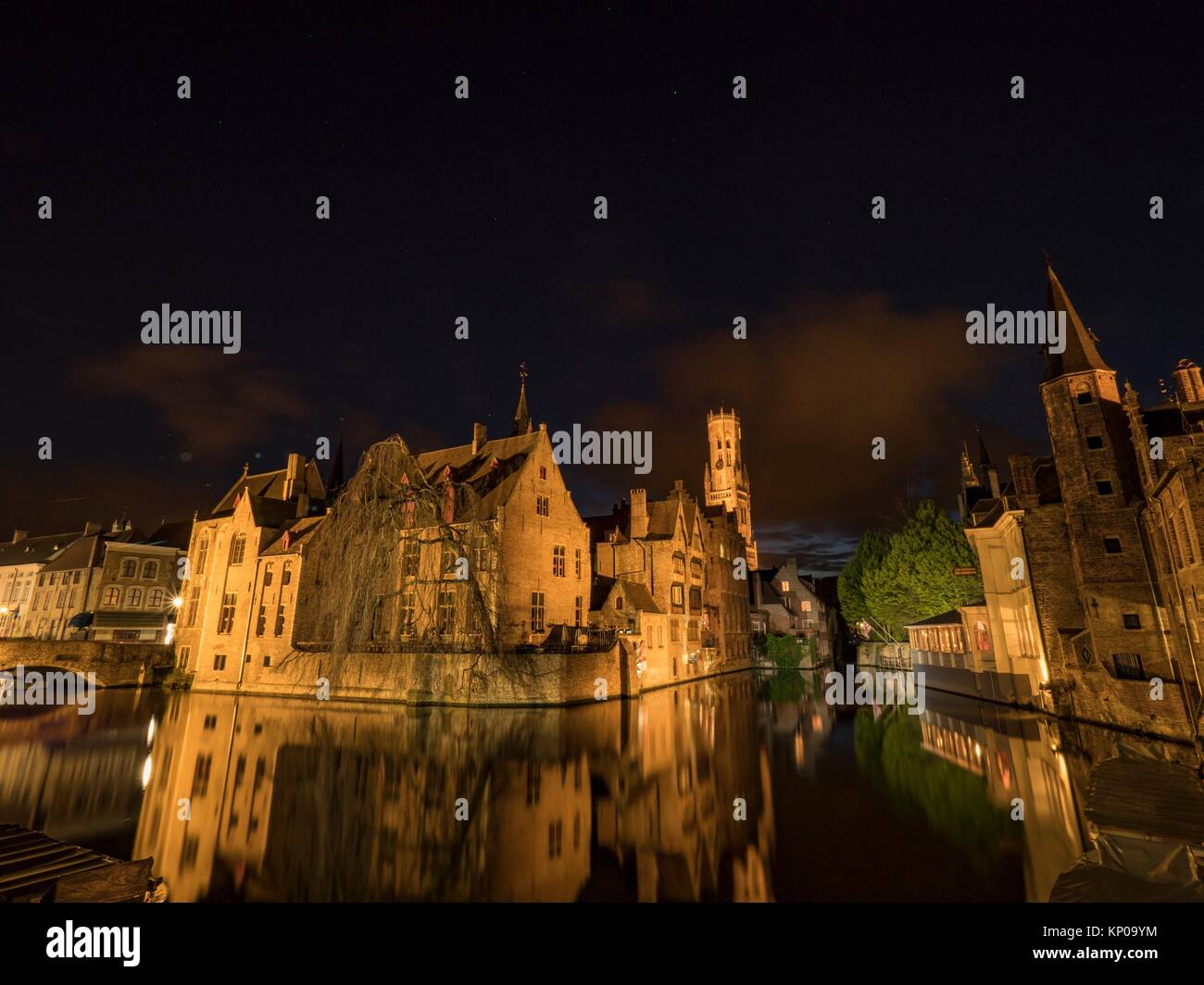 Night canal hi-res stock photography and images - Alamy