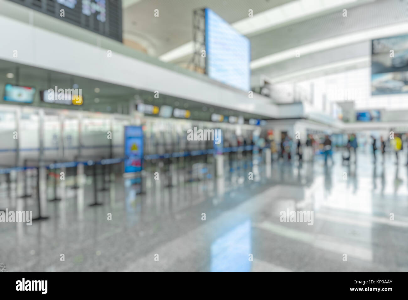 Rope barriers in an airport hi-res stock photography and images - Alamy