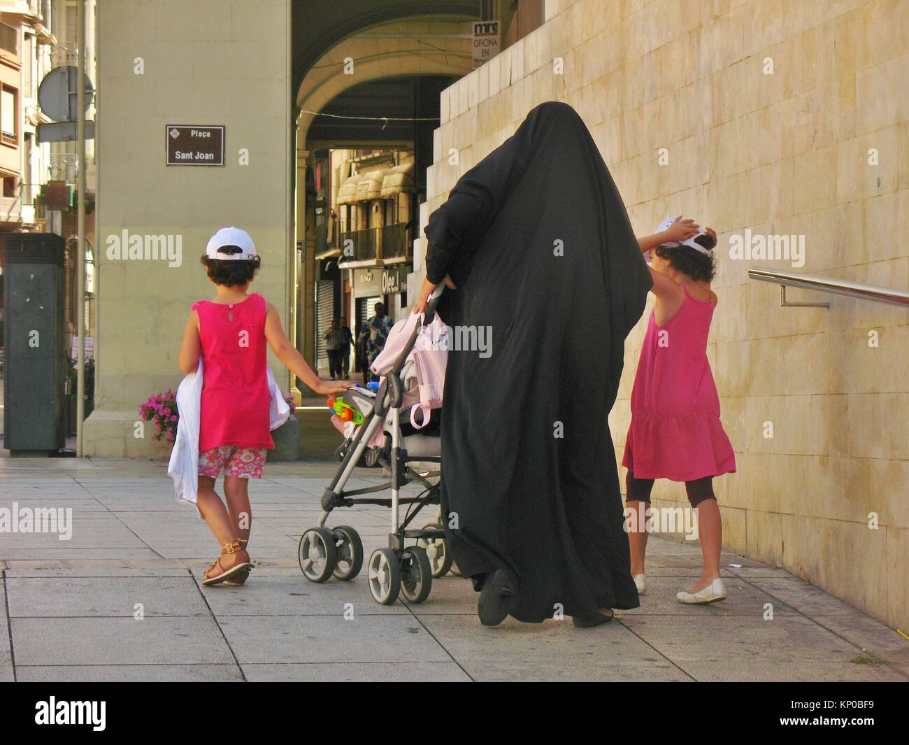 Immigration, Lleida, Catalonia, Spain Stock Photo - Alamy