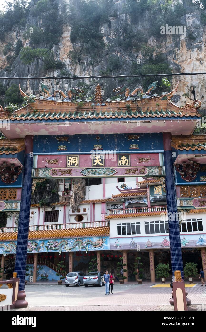 Entrance of Perak cave temple, Ipoh, Malaysia Stock Photo - Alamy