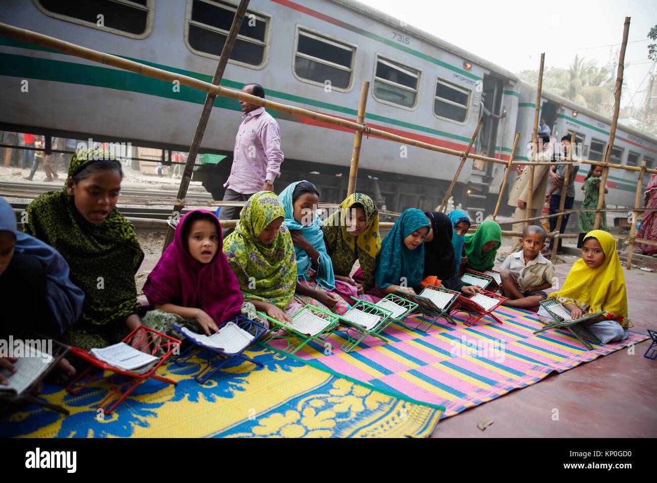 Bangladeshi Students High Resolution Stock Photography and Images - Alamy
