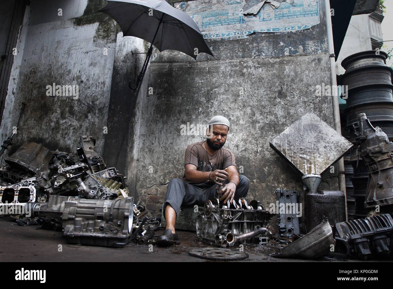 Young scrap hi-res stock photography and images - Alamy