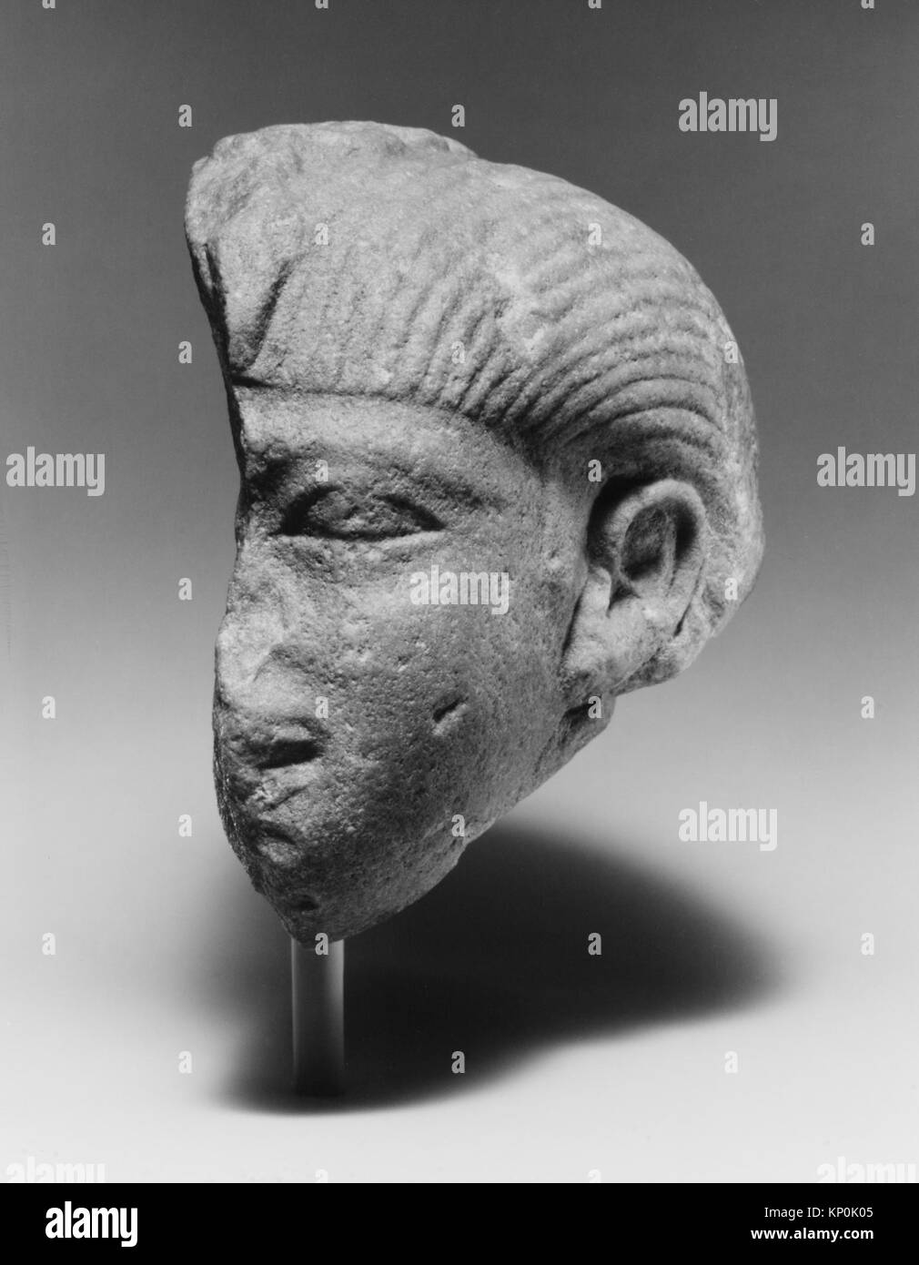 Old head egyptian sculpture Black and White Stock Photos & Images - Alamy