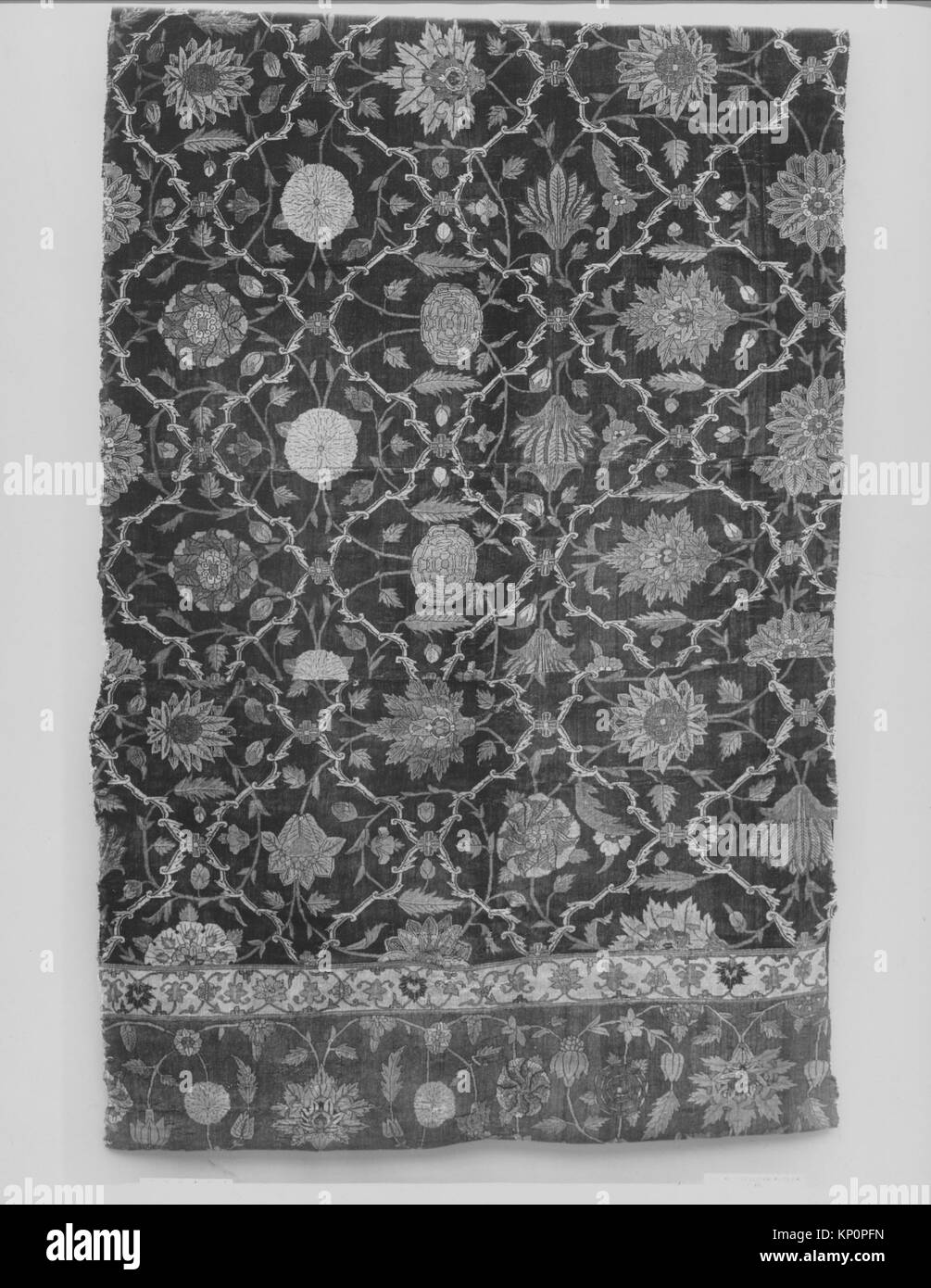 Trellis pattern carpet hi-res stock photography and images - Alamy