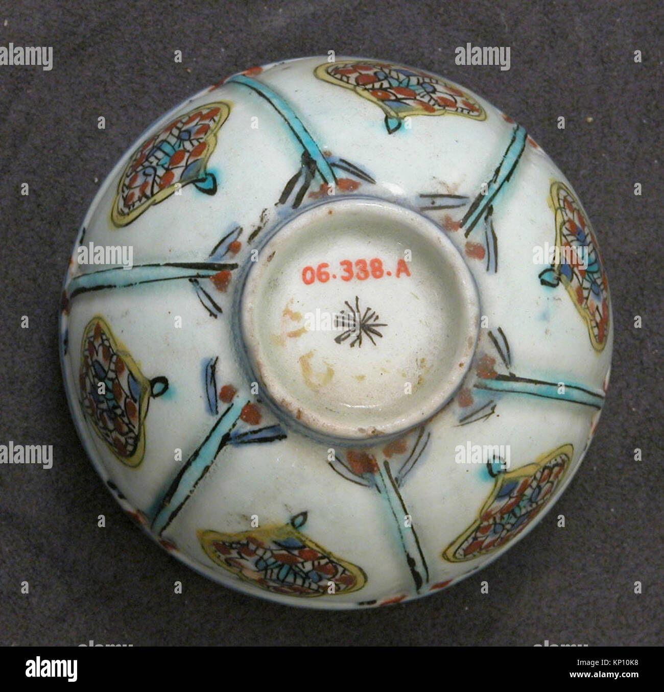 Porcelain cup saucer part hi-res stock photography and images - Alamy