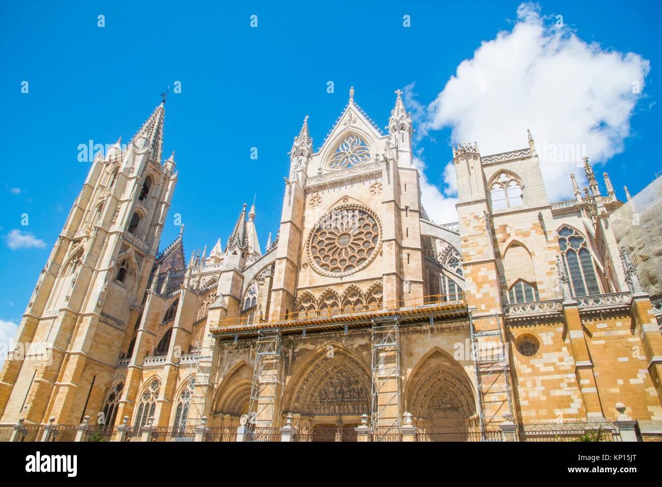 Facade of the Gothic cathedral. Leon, Spain Stock Photo - Alamy