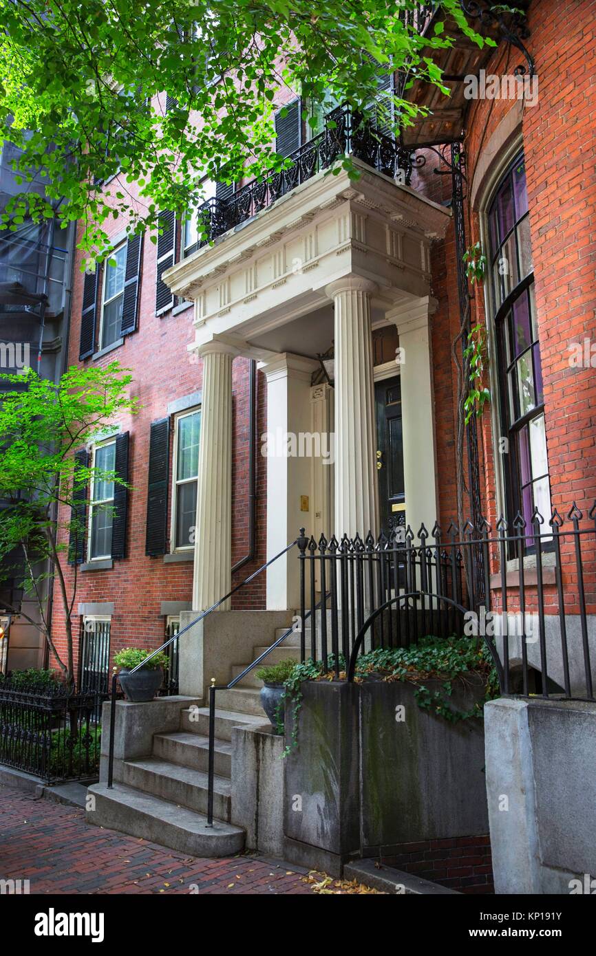 Chestnut Street High Resolution Stock Photography and Images - Alamy