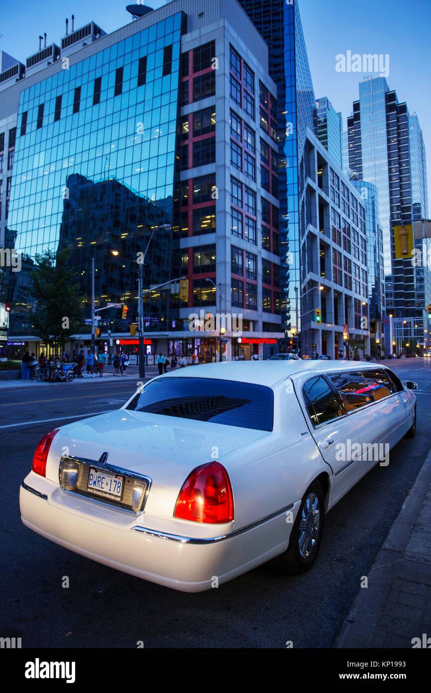 Limousine car hi-res stock photography and images - Alamy