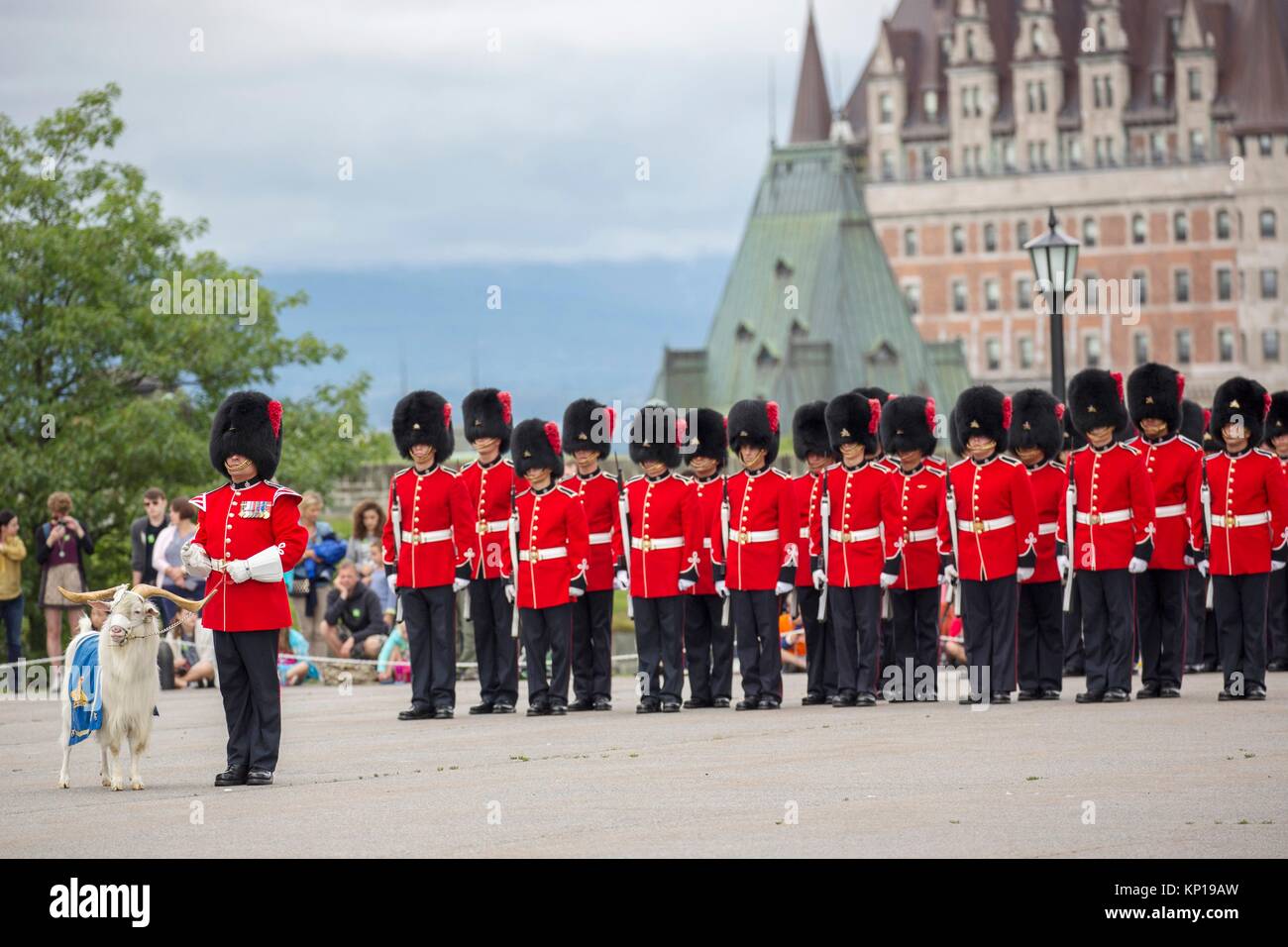 Red cap soldiers hi-res stock photography and images - Alamy