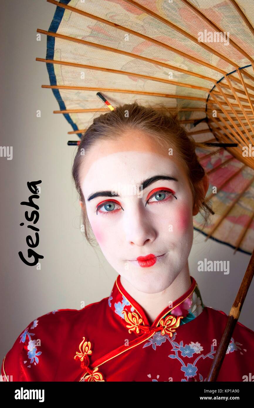 Mature geisha hi-res stock photography and images - Alamy