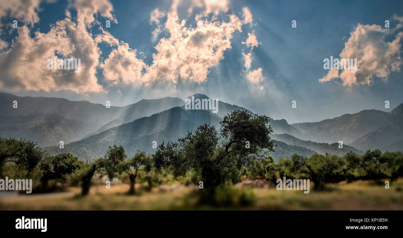 Sun rays clouds mountain hi-res stock photography and images - Alamy