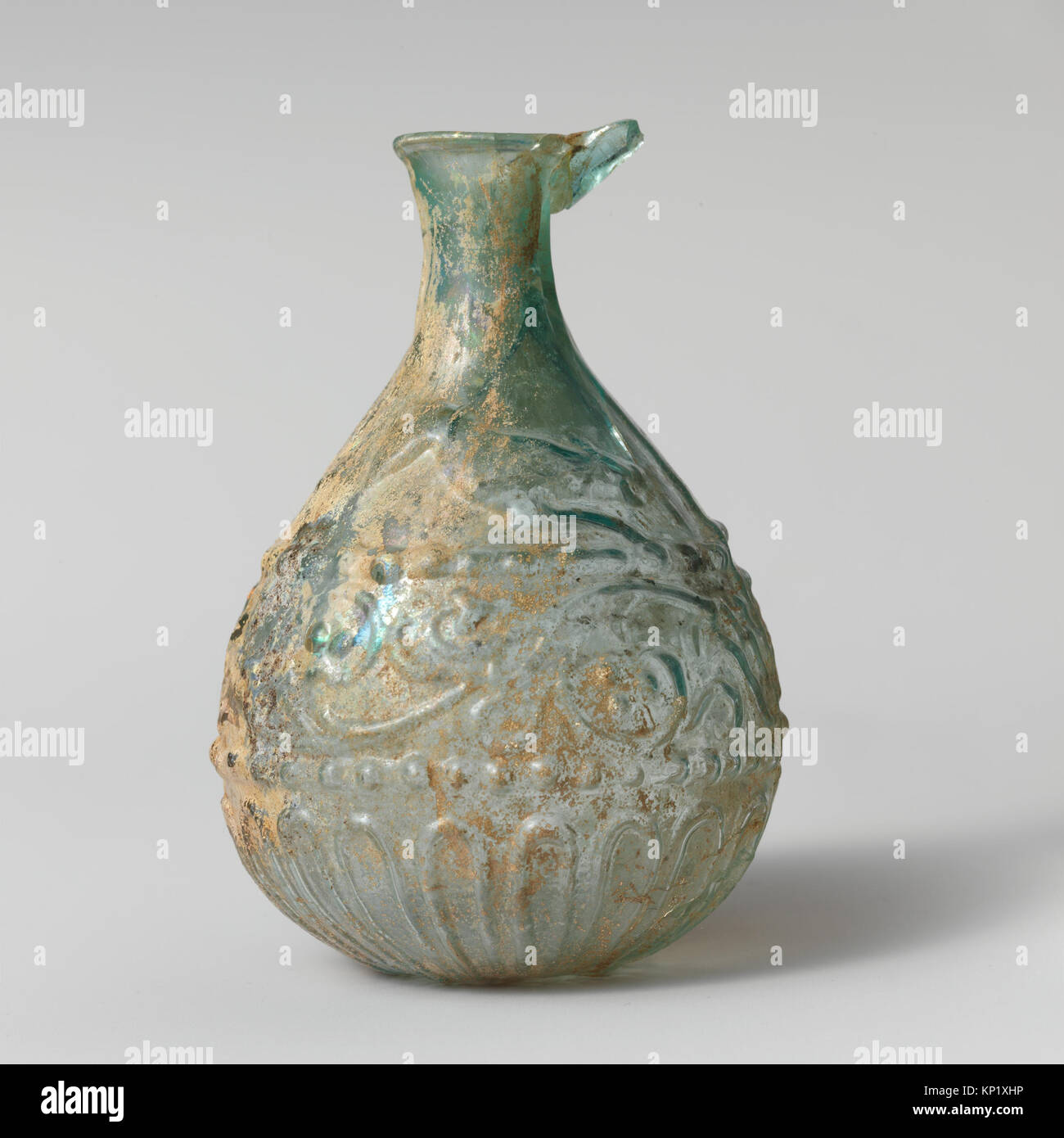 Glass hunt-and-scroll bottle MET DP106004 249492 Stock Photo - Alamy
