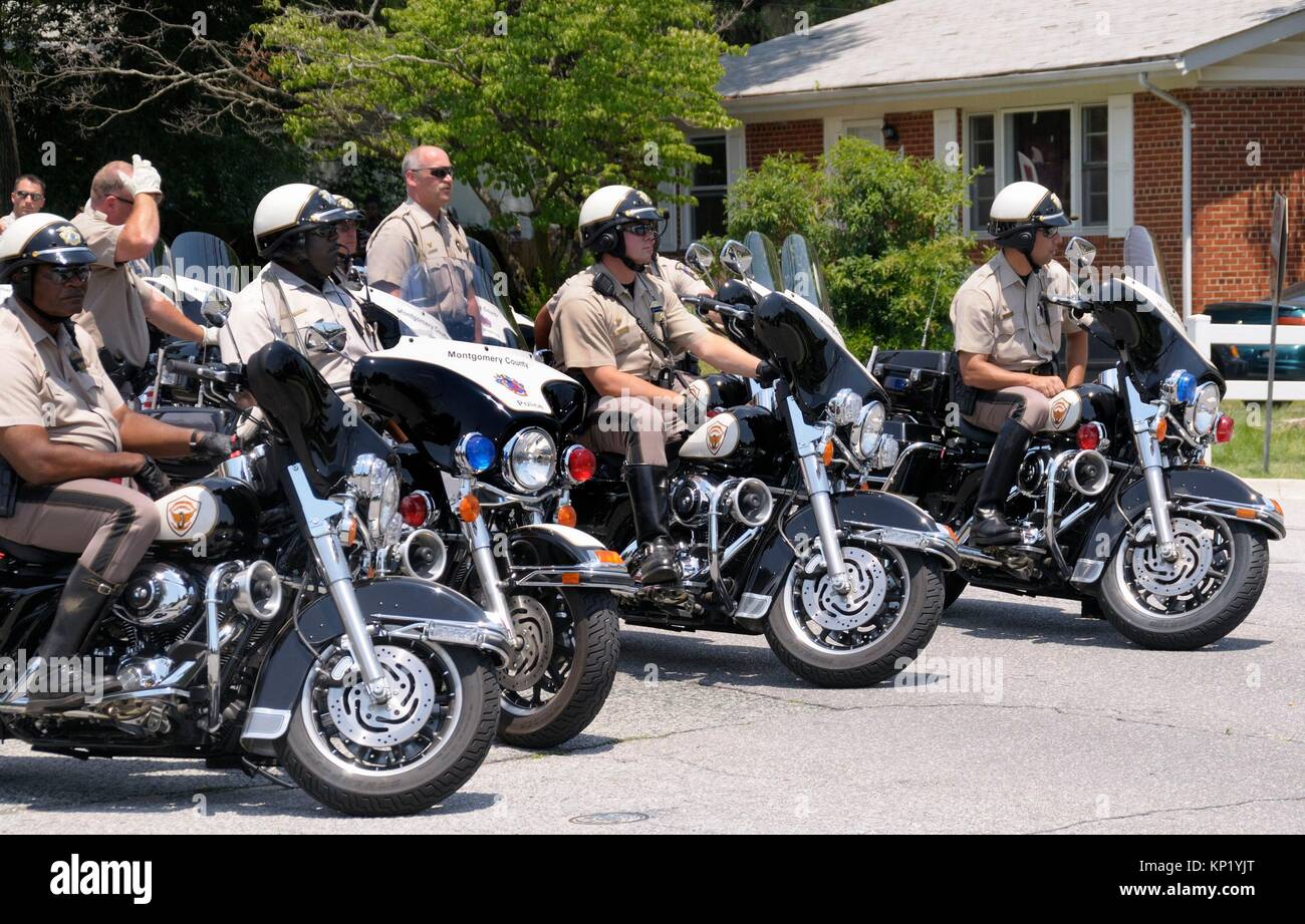 Male motorcycle police officer hi-res stock photography and images - Alamy