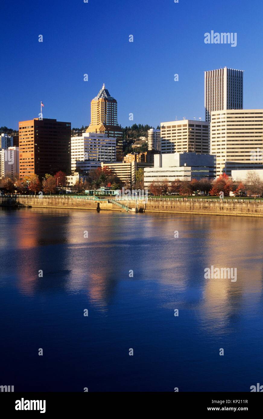 Vera katz eastbank esplanade hi-res stock photography and images - Alamy