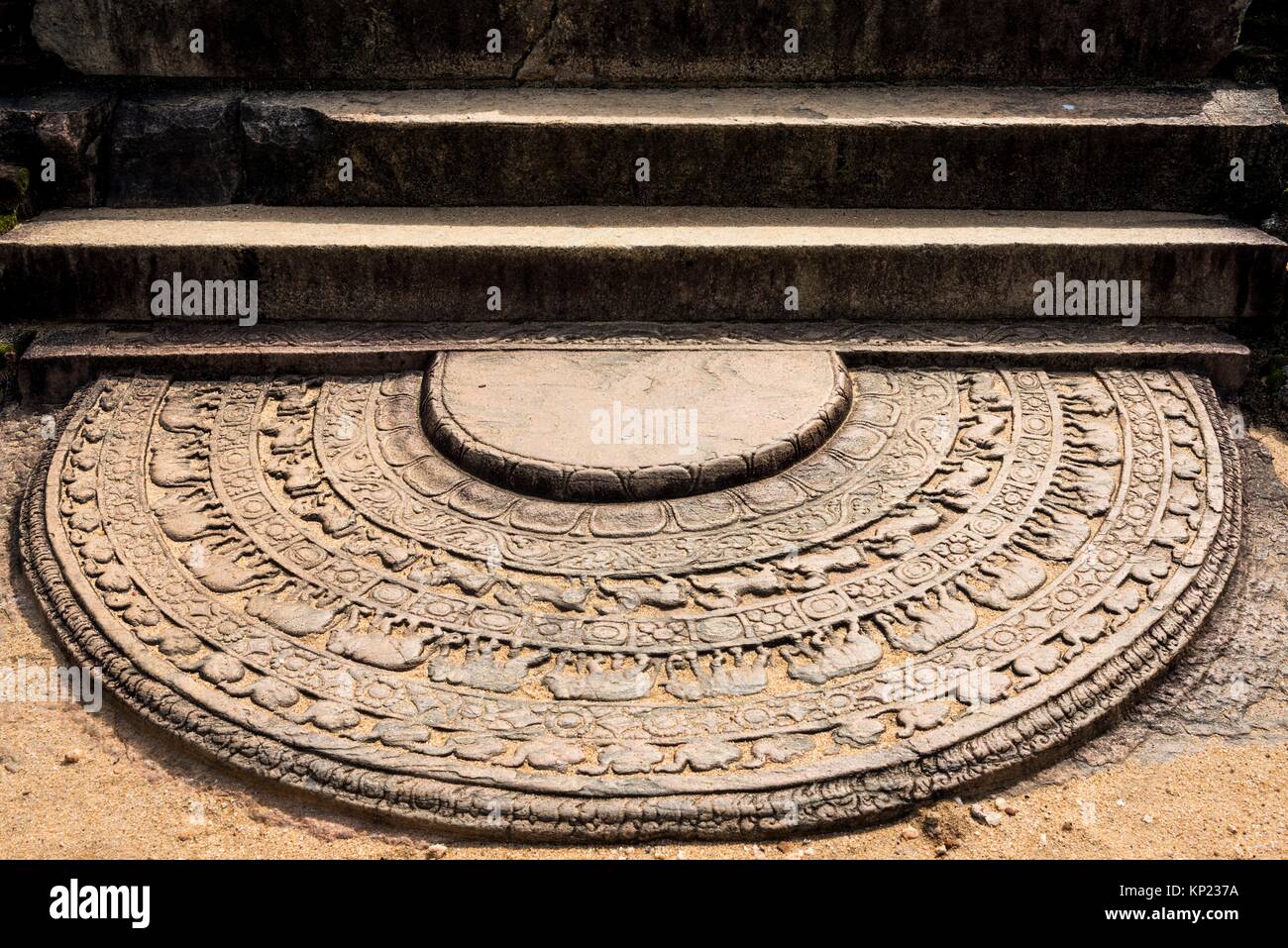 Sandakada Pahana High Resolution Stock Photography and Images - Alamy