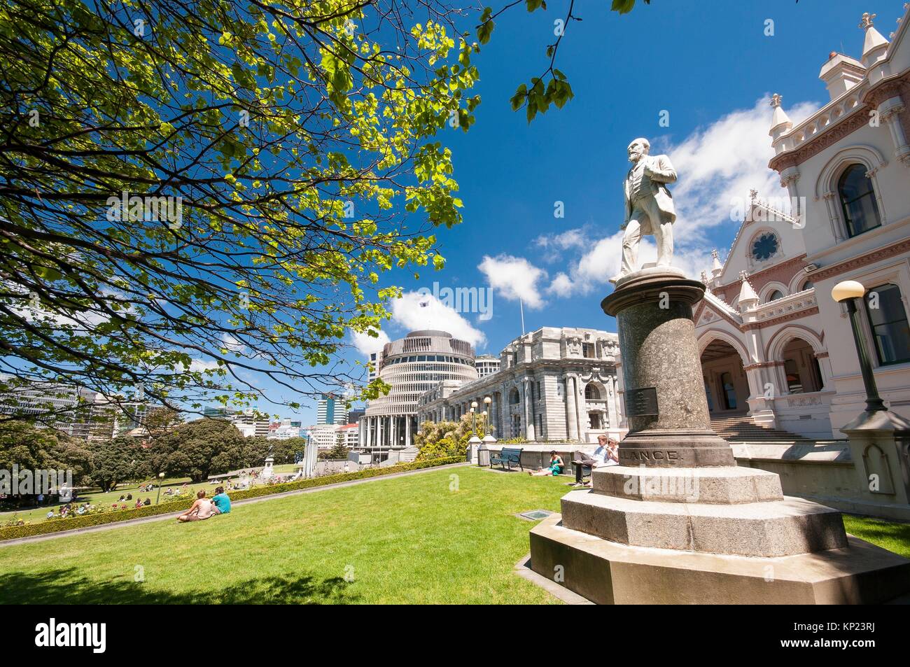 Ballance statue hi-res stock photography and images - Alamy