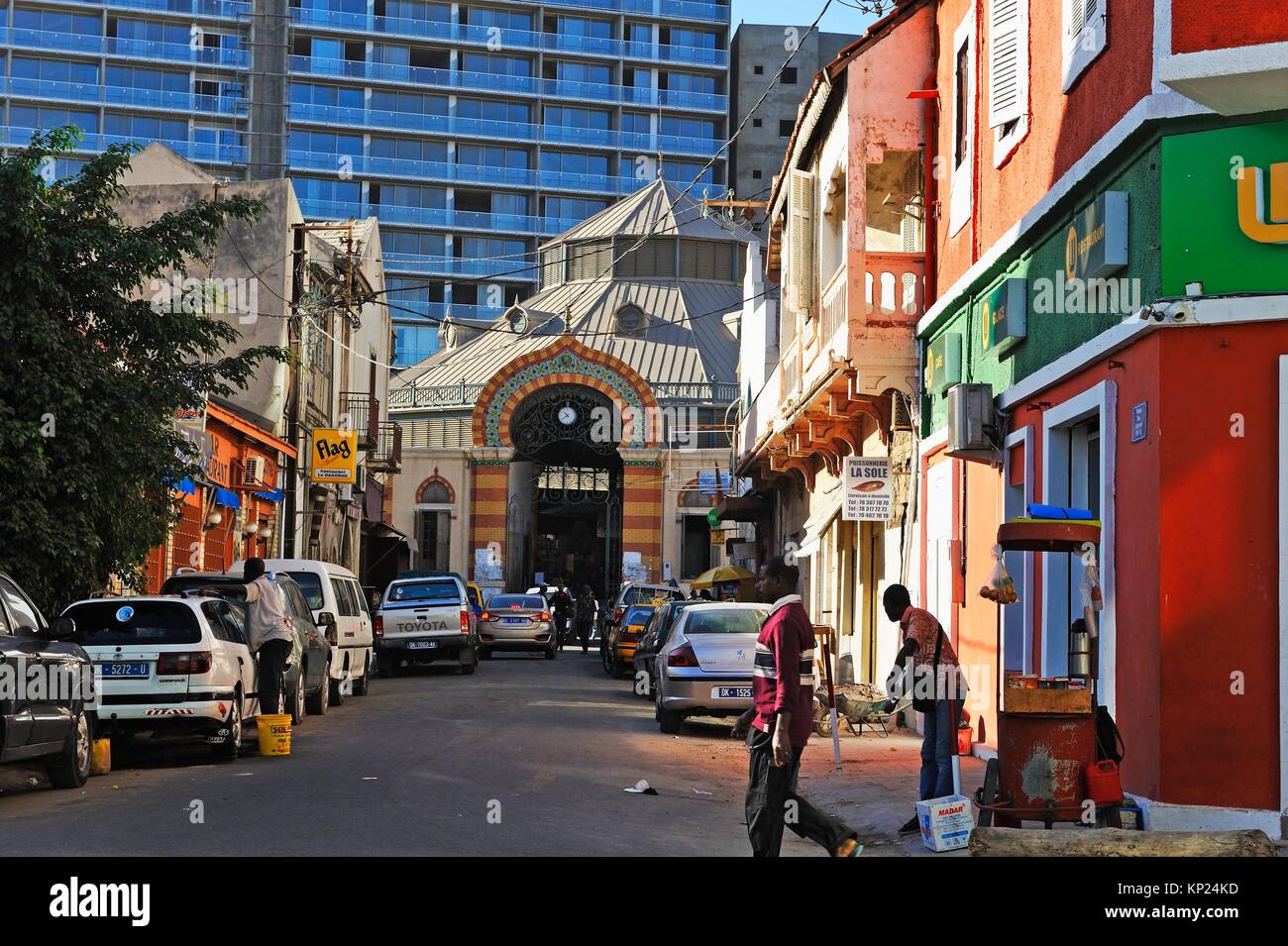Kermel market in dakar hi-res stock photography and images - Alamy