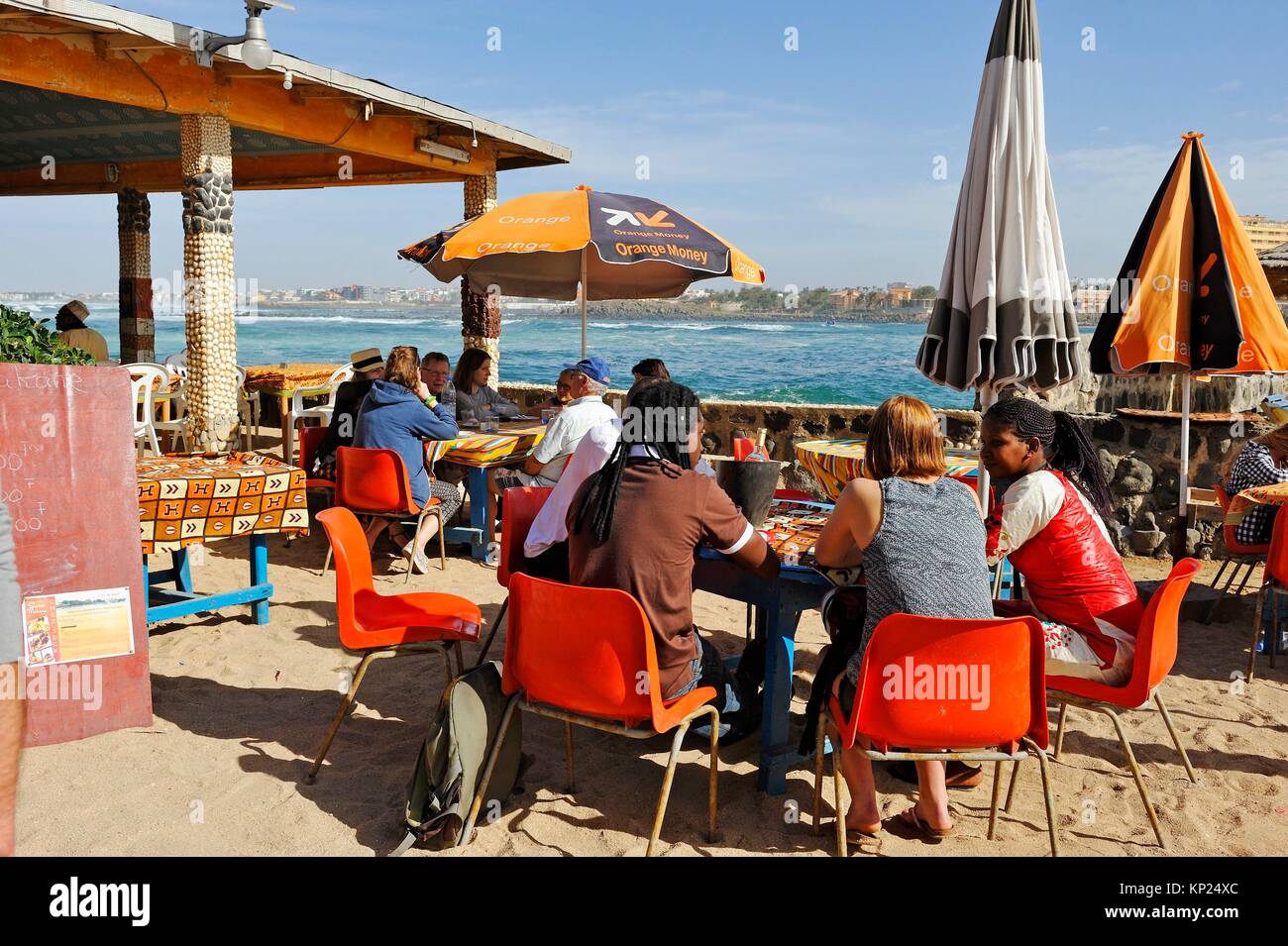 Restaurant on an island hi-res stock photography and images - Alamy