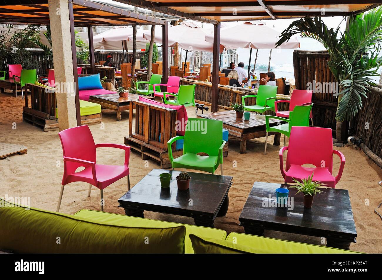 Senegal beach restaurant hi-res stock photography and images - Alamy