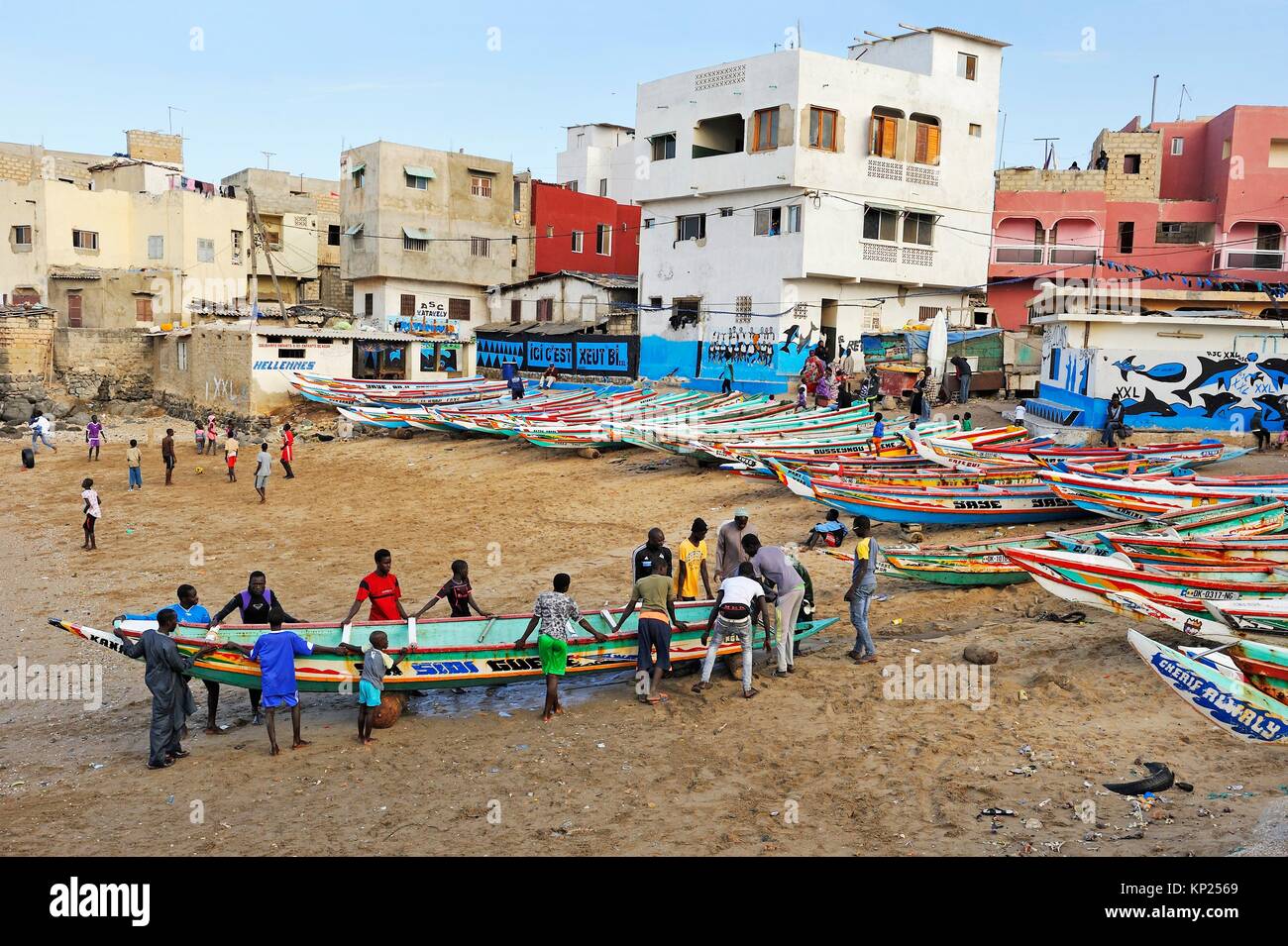 Pirogue Boats Senegal Stock Photos & Pirogue Boats Senegal Stock Images ...
