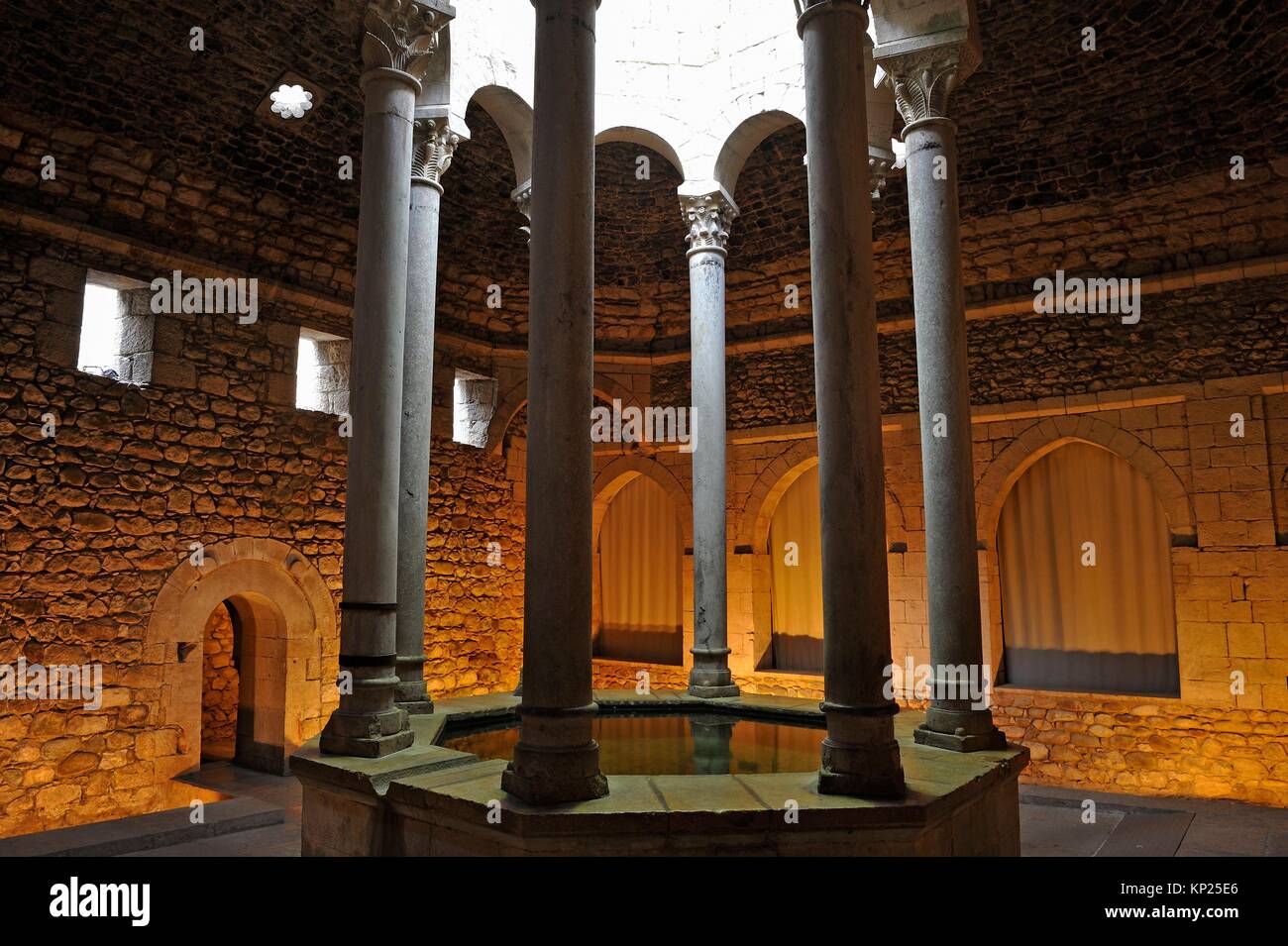 Medieval turkish baths hi-res stock photography and images - Alamy