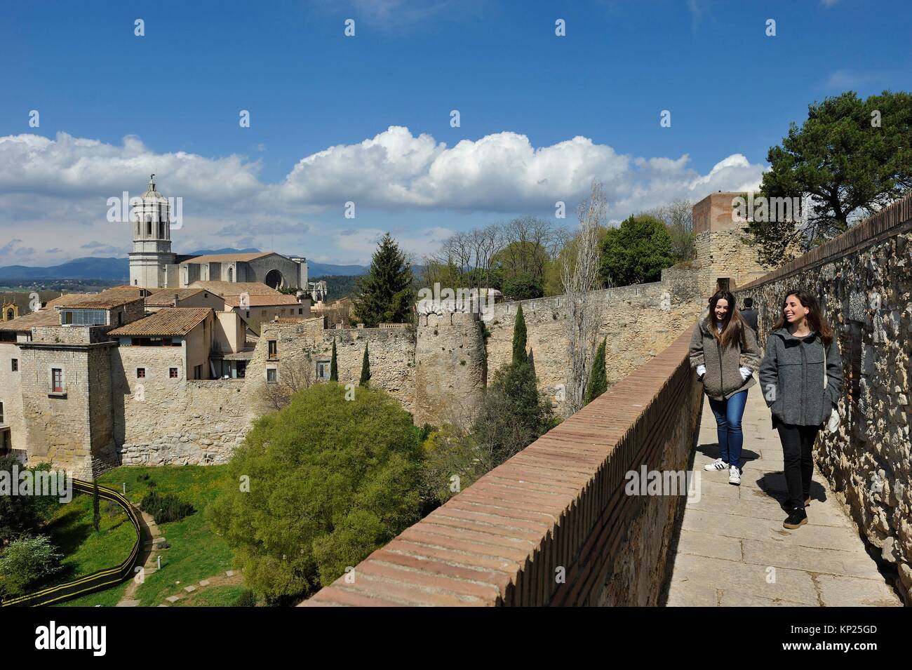Rampart parapet hi-res stock photography and images - Alamy