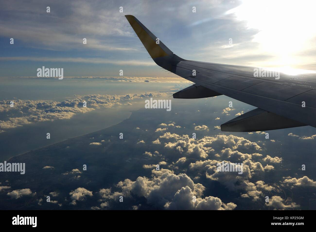 Aircraft outdoors hi-res stock photography and images - Alamy