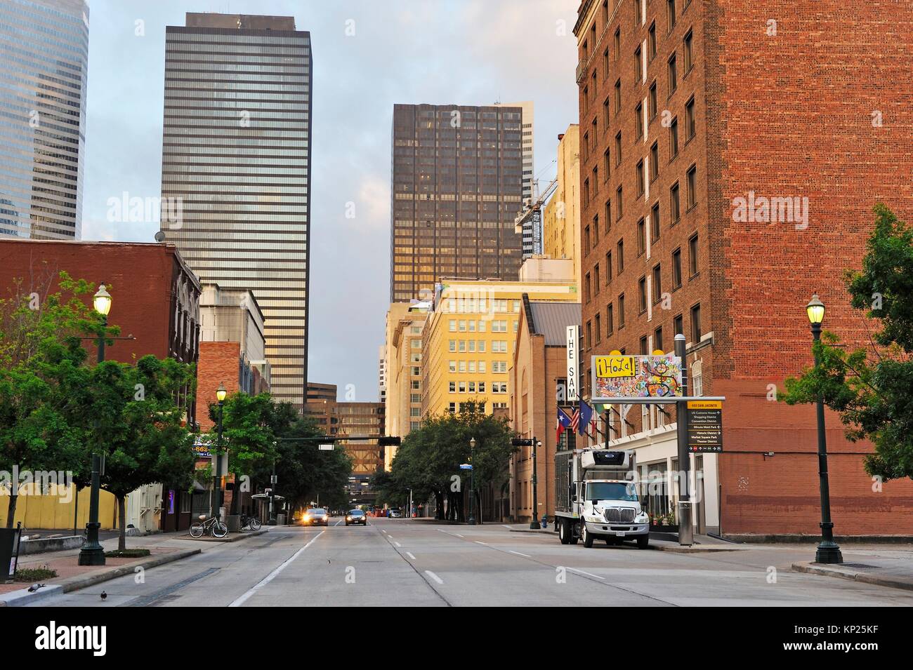 Hotel in north america hi-res stock photography and images - Alamy