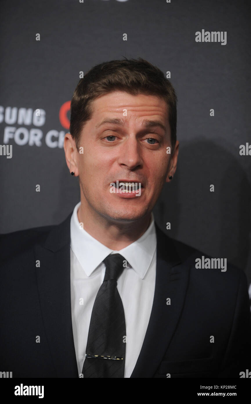 NEW YORK, NY - SEPTEMBER 17: Rob Thomas attends Samsung Hope For ...