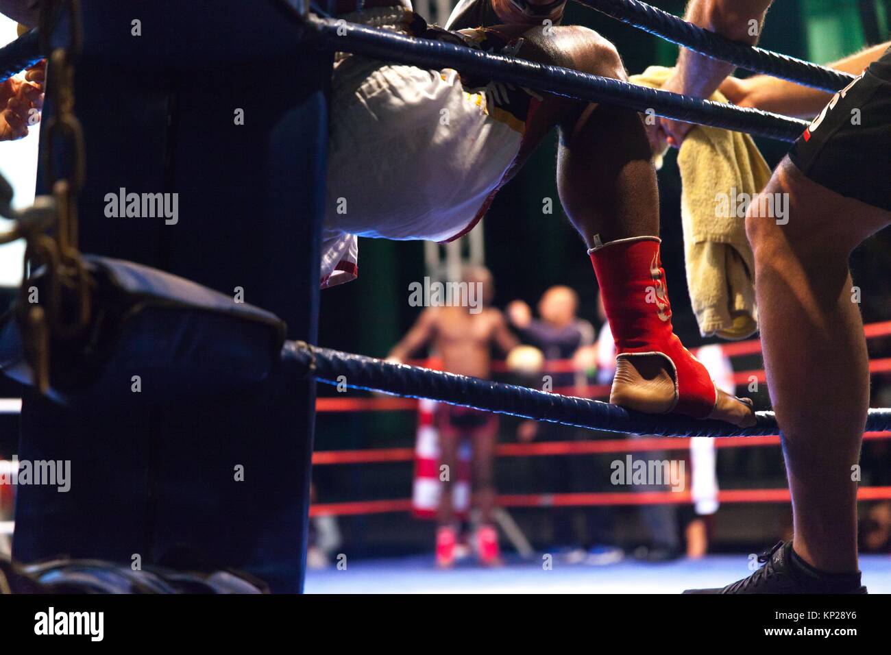 Kickboxing Match Stock Photos & Kickboxing Match Stock Images - Alamy