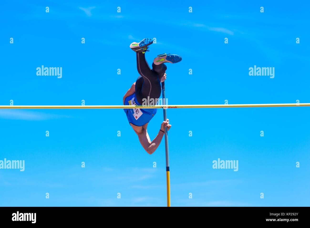 Pole vault hi-res stock photography and images - Alamy