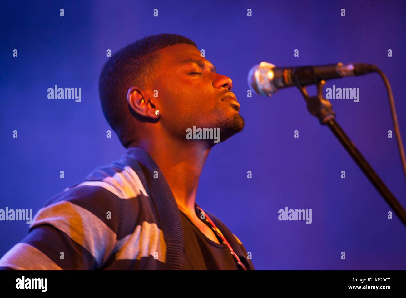 Rock afro hi-res stock photography and images - Alamy