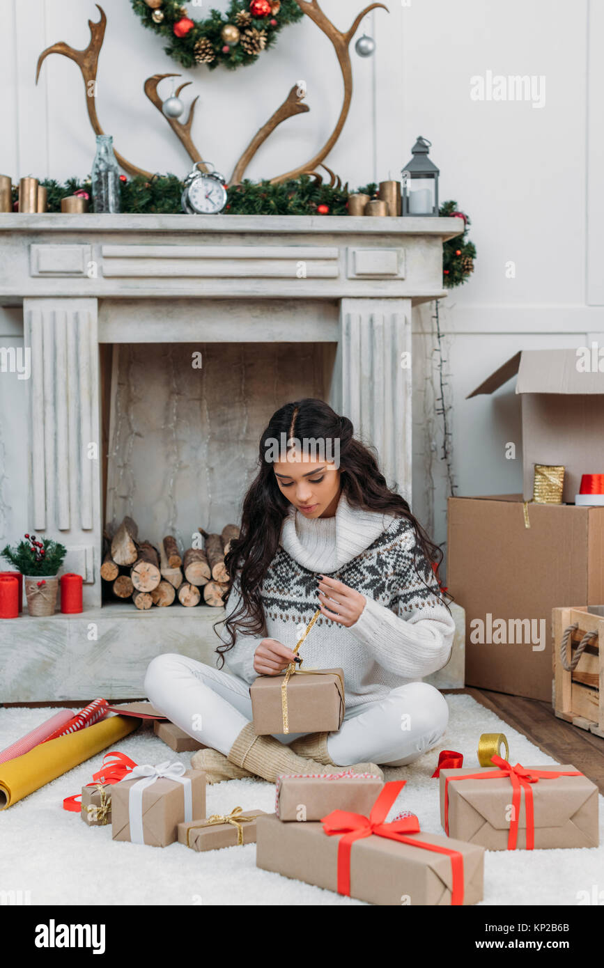 Unpacking gifts hi-res stock photography and images - Alamy