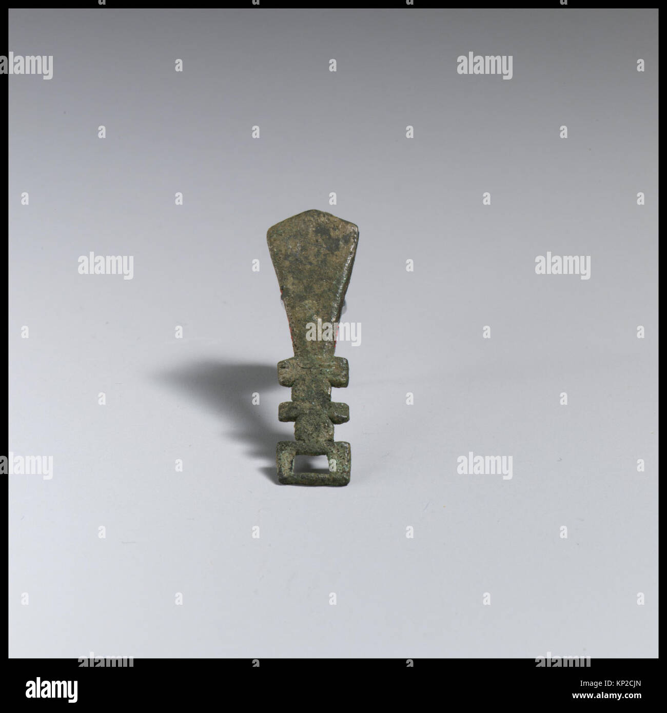 Artifact piece fastening hi-res stock photography and images - Alamy
