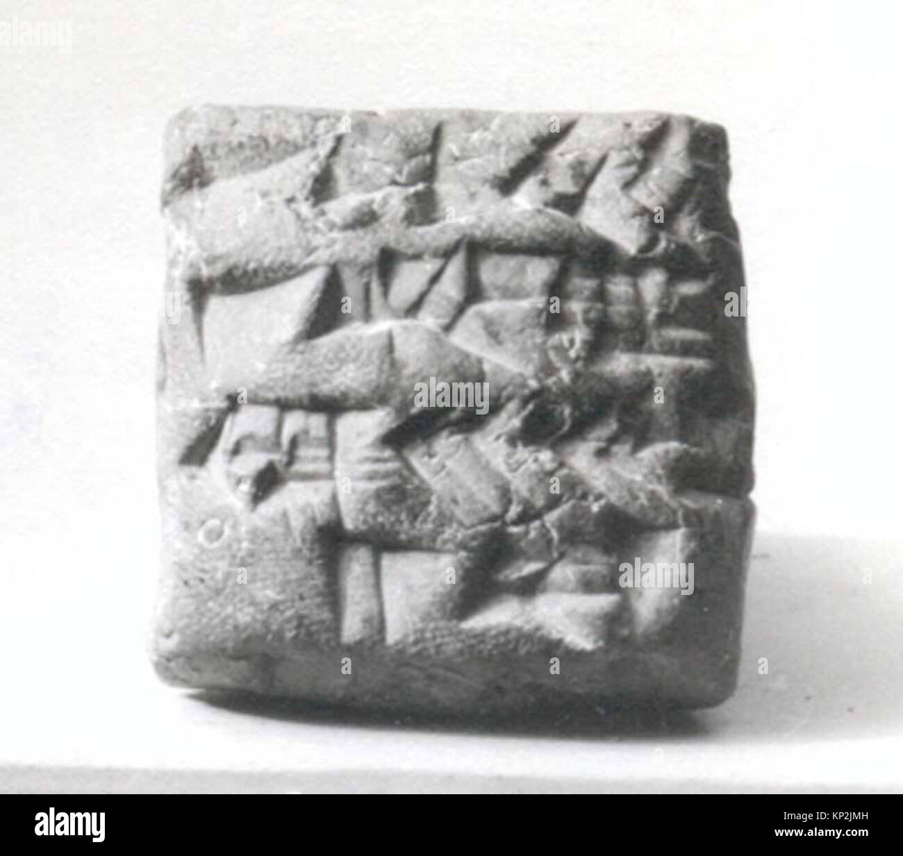 Cuneiform tablet list hi-res stock photography and images - Alamy