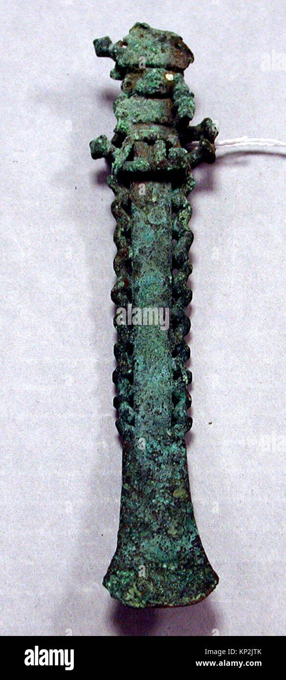 Copper Tumi with Figure MET vs1987 394 724 315805 Stock Photo - Alamy