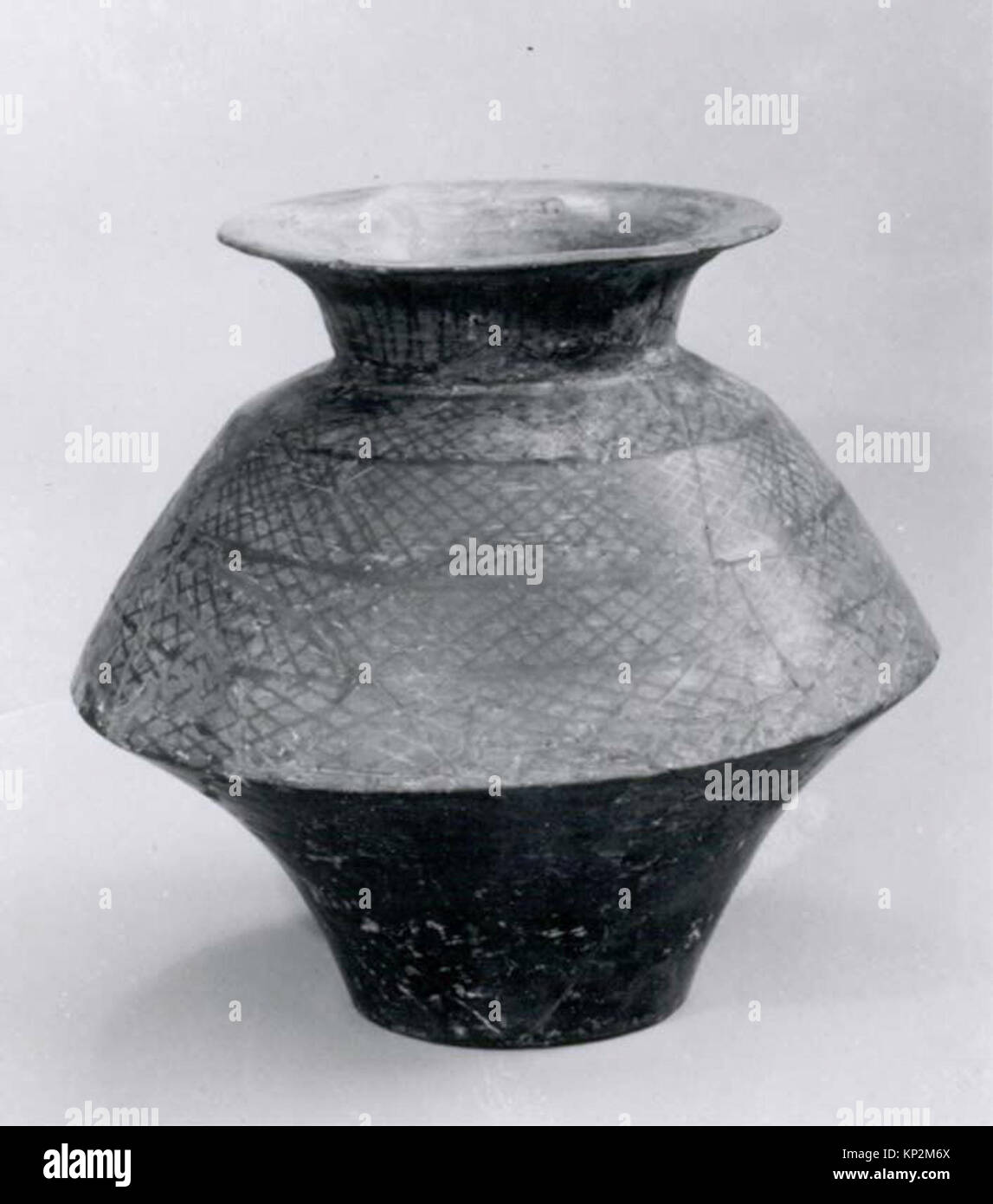 Carinated jar hi-res stock photography and images - Alamy