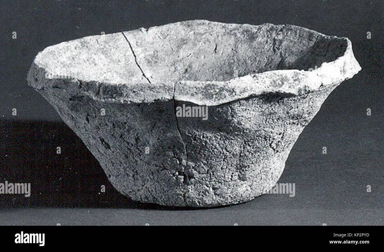 Beveled rim bowl hi-res stock photography and images - Alamy