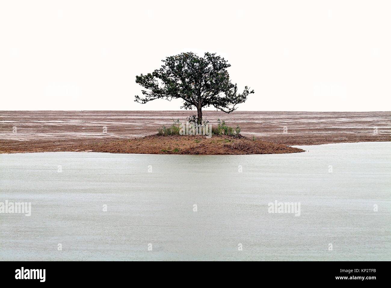 Bleak desolate landscape hi-res stock photography and images - Alamy