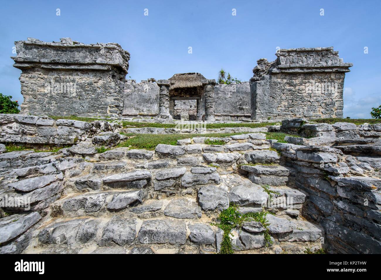 Mayan structure hi-res stock photography and images - Alamy