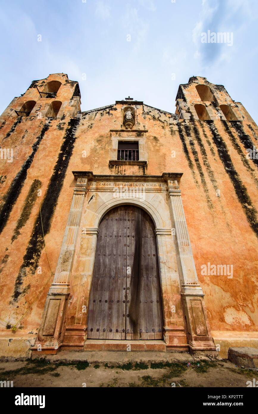 Mani temple hi-res stock photography and images - Alamy