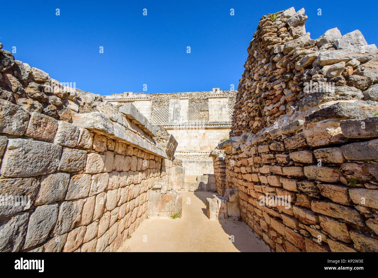 Prehispanic building hi-res stock photography and images - Alamy