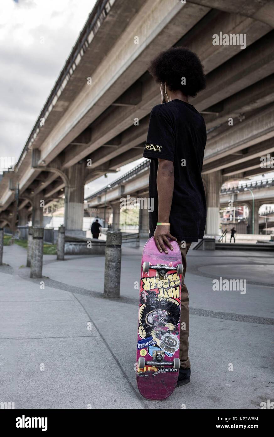 Back of skater hi-res stock photography and images - Alamy