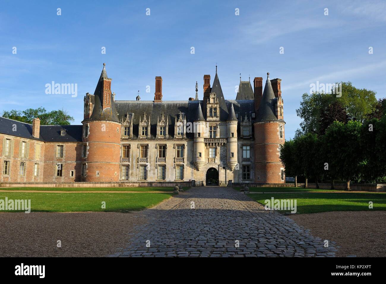 Chateau maintenon castle loire valley hi-res stock photography and ...