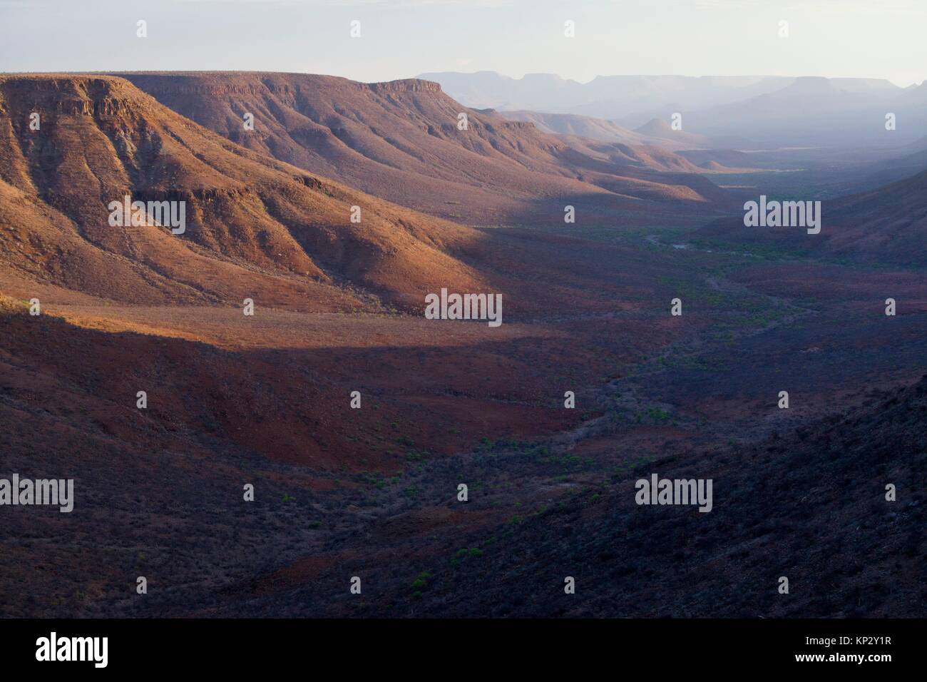 Dry plateau hi-res stock photography and images - Alamy