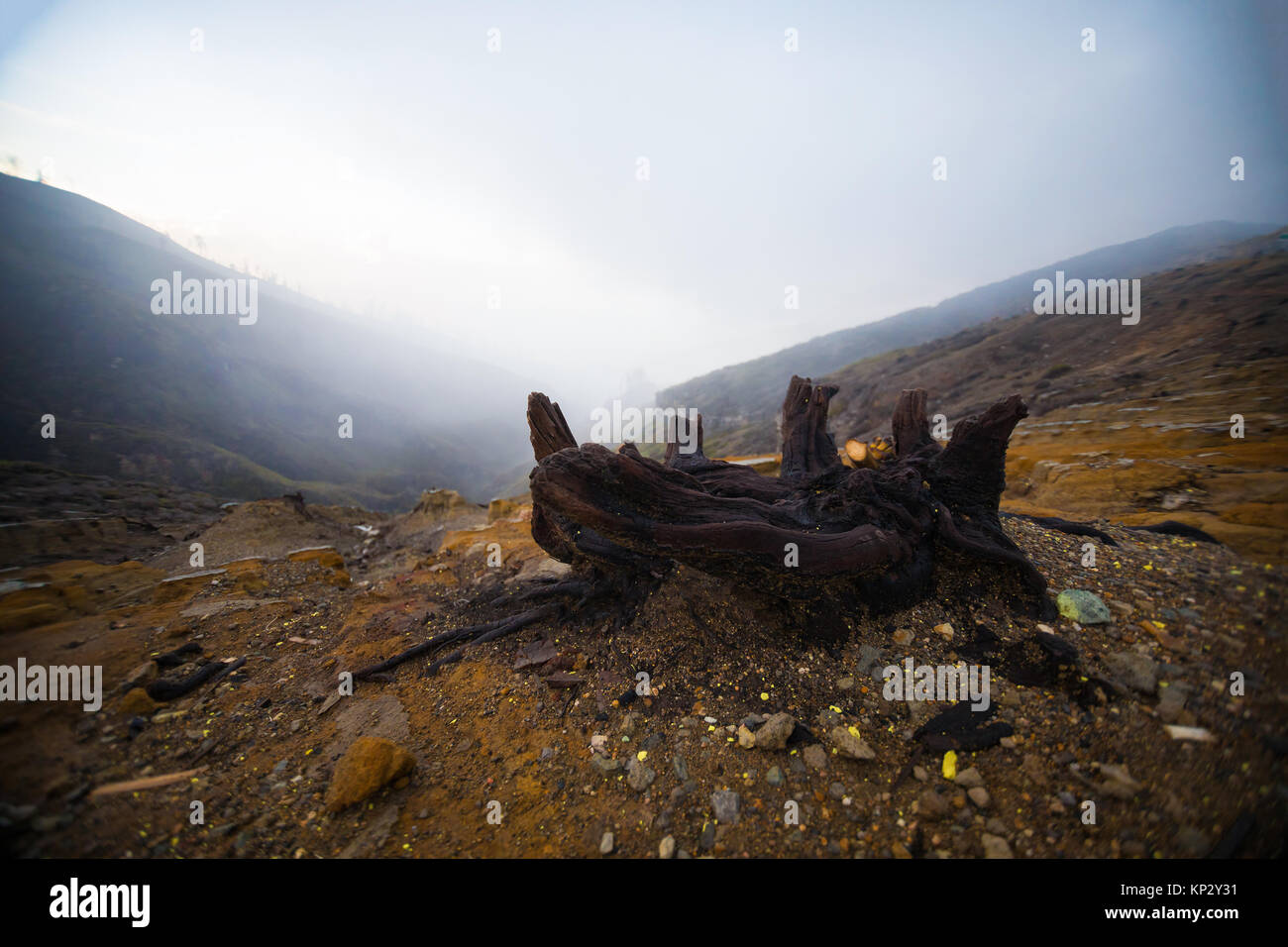 Dead volcano hi-res stock photography and images - Alamy