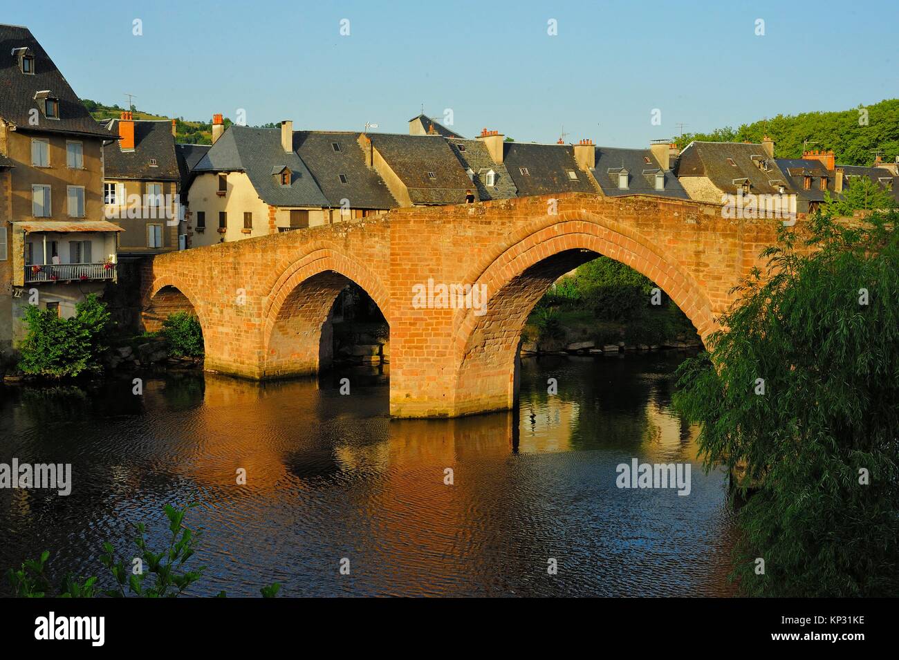 Espalion france bridge hi-res stock photography and images - Alamy
