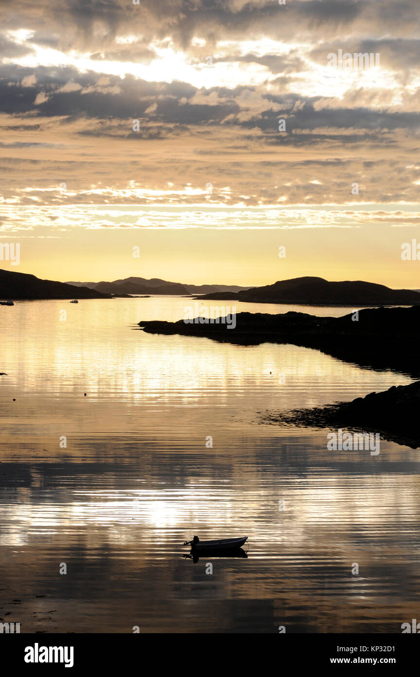 Autumn sun setting over Badcall Bay in Sutherland, northwest Scotland ...